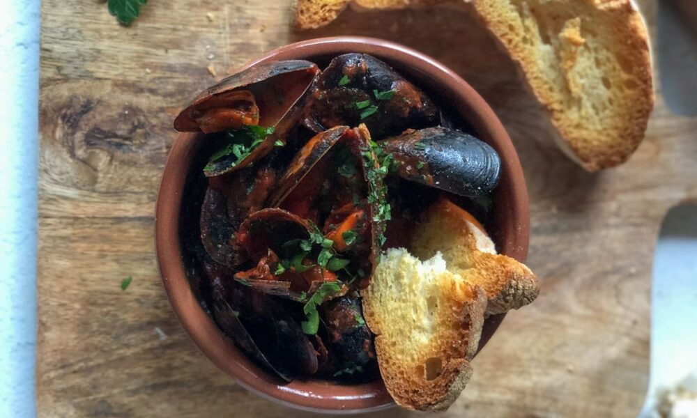 Mussels alla tarantina: how delicious! With photos and video recipe to ...